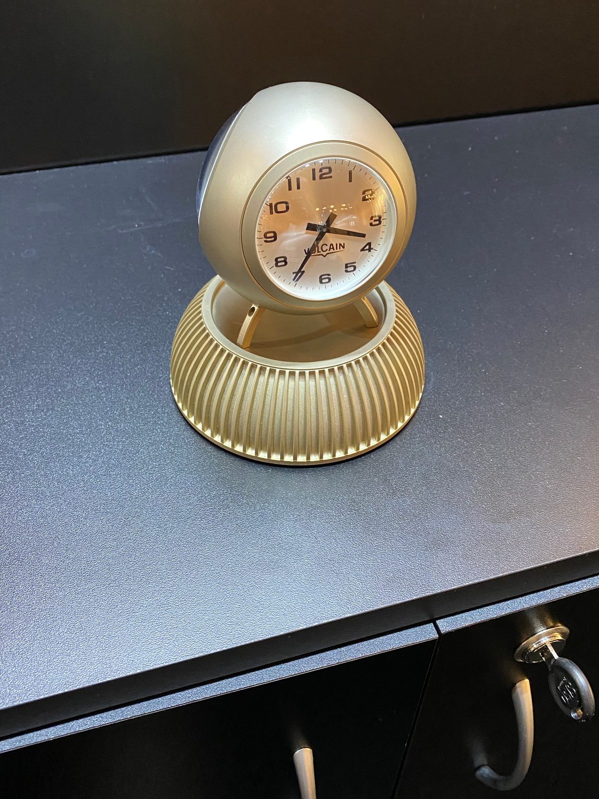 Vulcain table clock | Helveti.eu