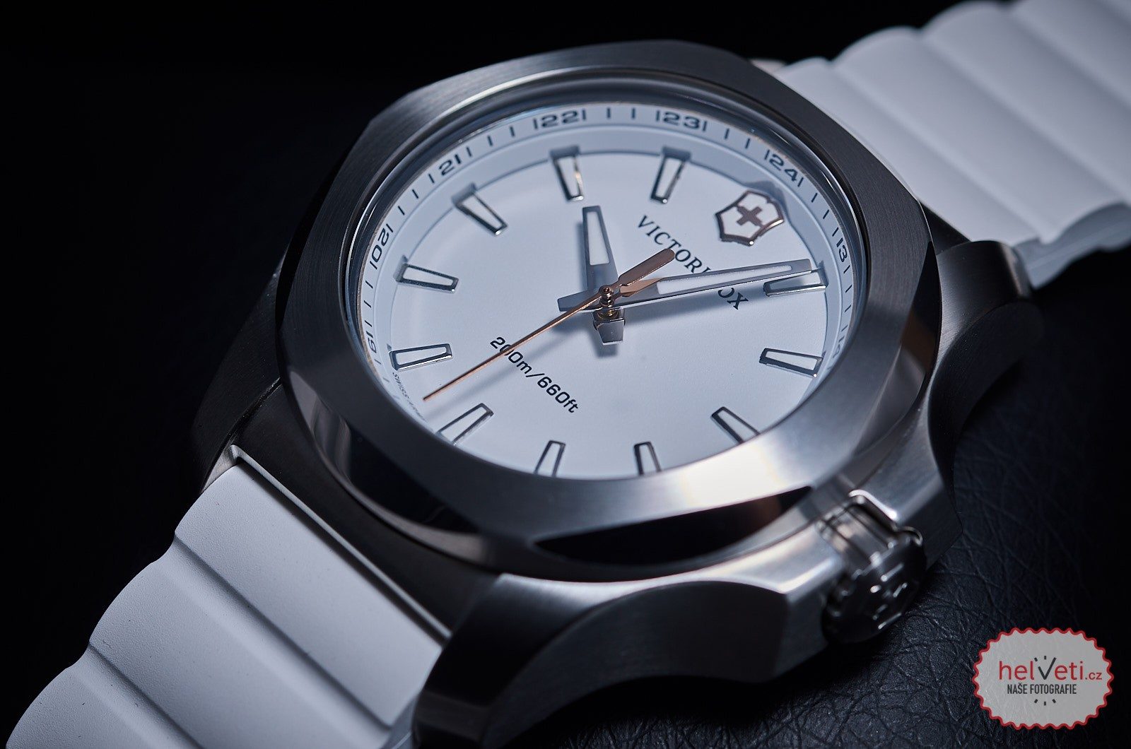 Victorinox I.N.O.X. V 241769 | Helveti.cz | Helveti – Víc než hodinky