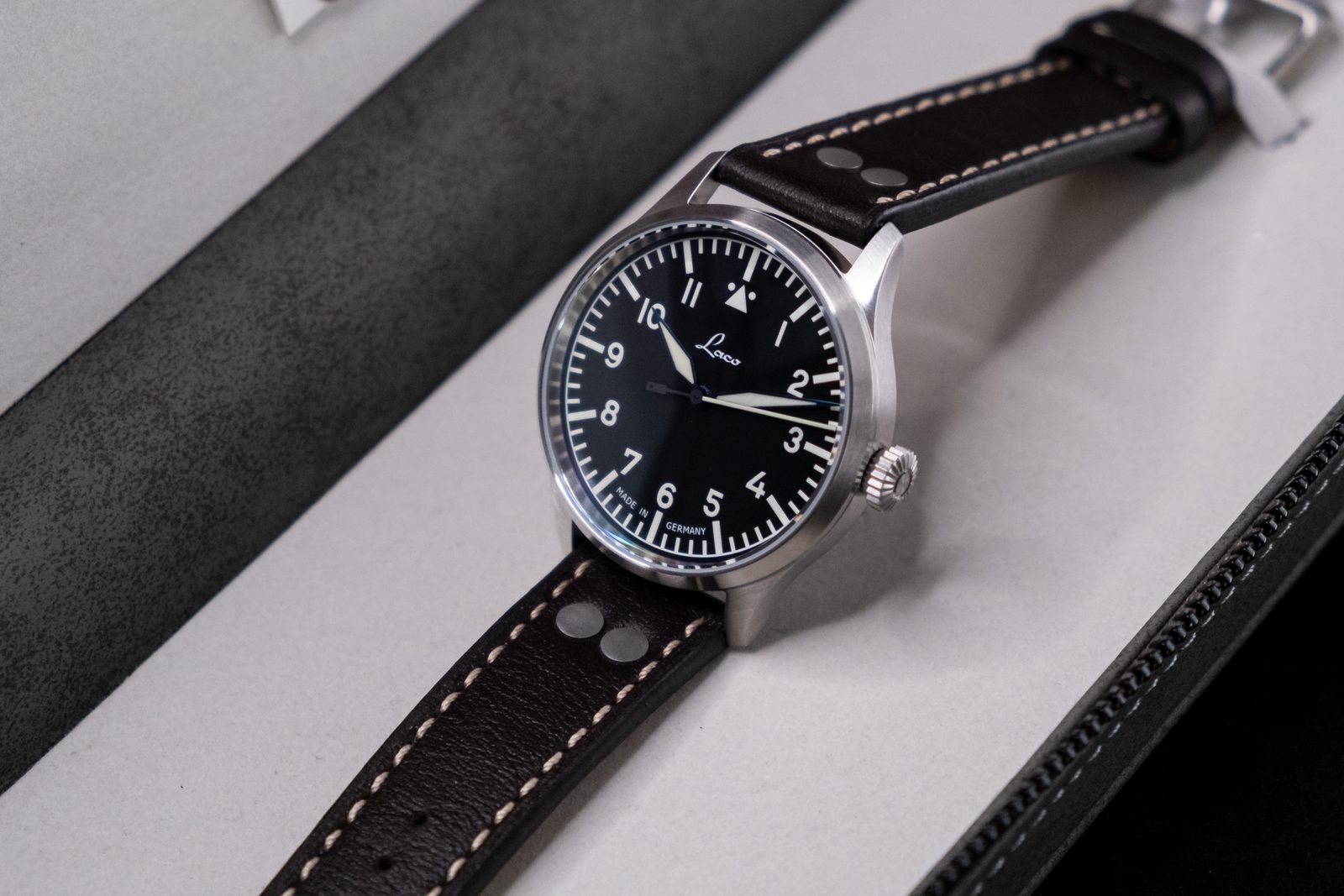 Laco Flieger Stuttgart Pro 40 Automatic | Helveti.cz