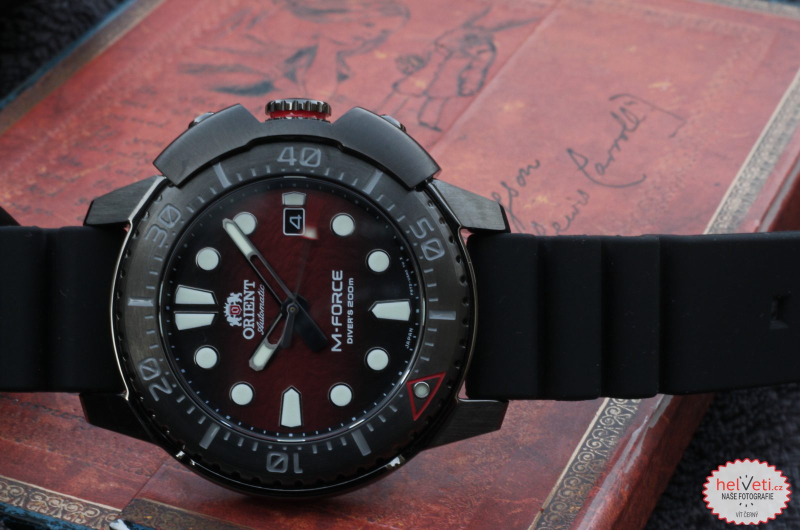 Orient Sports M-Force RA-AC0L09R Limited Edition | Helveti.eu | Helveti ...