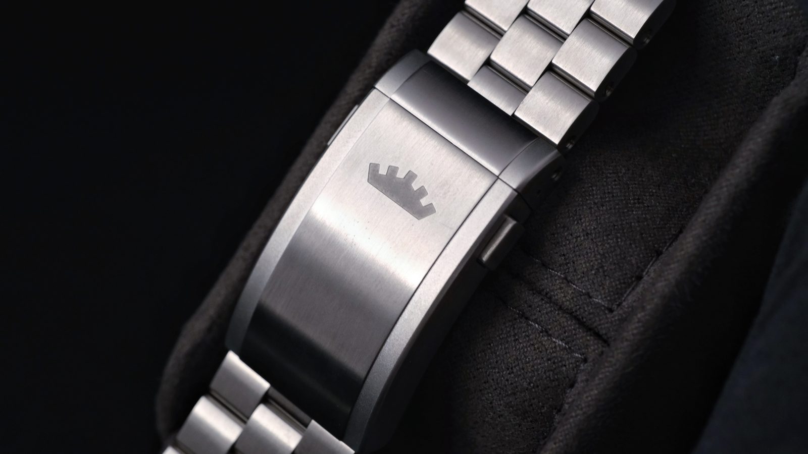 Fortis Stratoliner S-41 White Dust F2340006 | Helveti.cz | Helveti ...