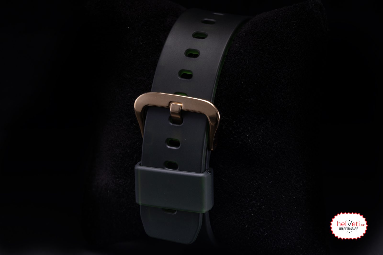 Casio G-Shock GM-5600CL-3ER Emerald Gold | Helveti.cz