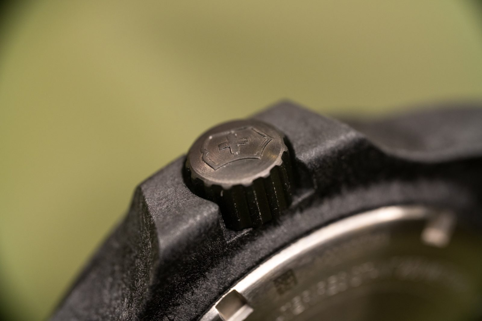 Victorinox I.N.O.X. Carbon 241777 | Helveti.cz