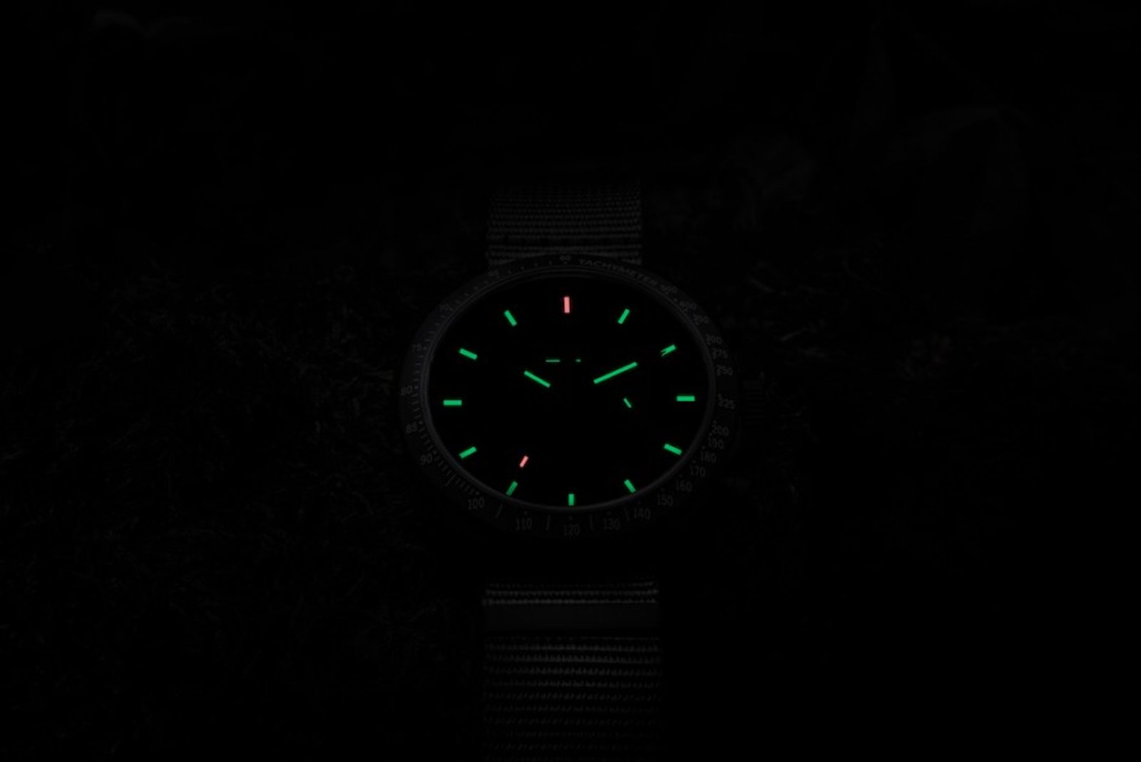 Traser P67 Officer Pro Chronograph Khaki Nato | Helveti.cz