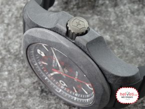 Victorinox I.N.O.X. Carbon 241777 | Helveti.cz