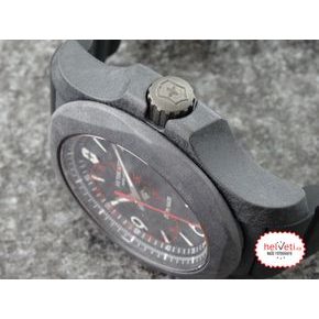 Victorinox I.N.O.X. Carbon 241777 | Helveti.cz