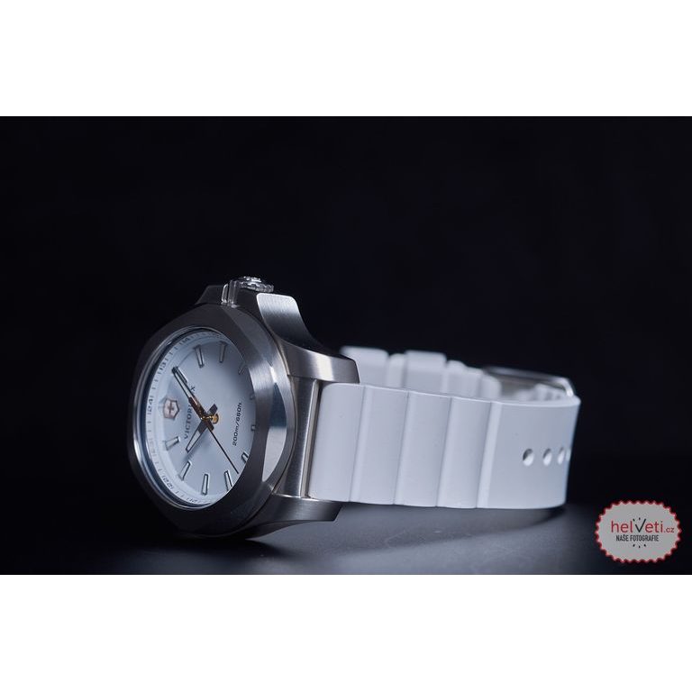 Victorinox I.N.O.X. V 241769 | Helveti.cz | Helveti – Víc než hodinky