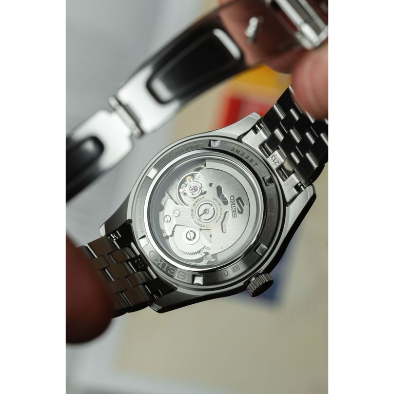 Seiko 5 Sports GMT SSK023K1 | Helveti.cz