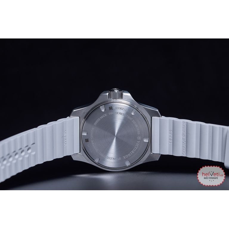 Victorinox I.N.O.X. V 241769 | Helveti.cz | Helveti – Víc než hodinky