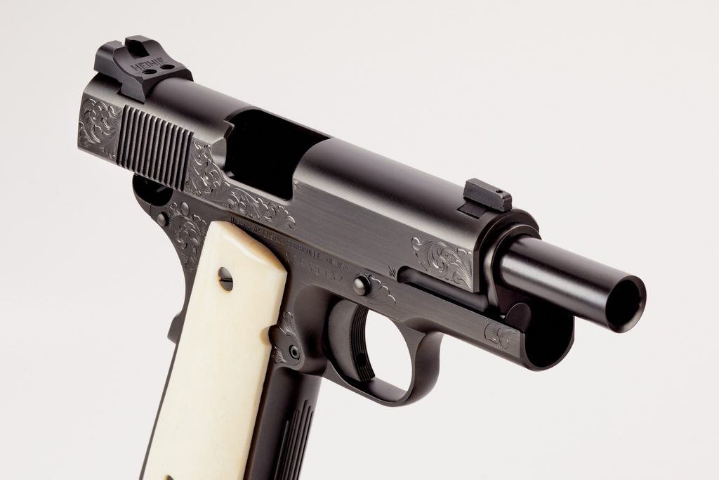 Pazba.cz - NIGHTHAWK CUSTOM VIP Black Commander - NIGHTHAWK CUSTOME ...