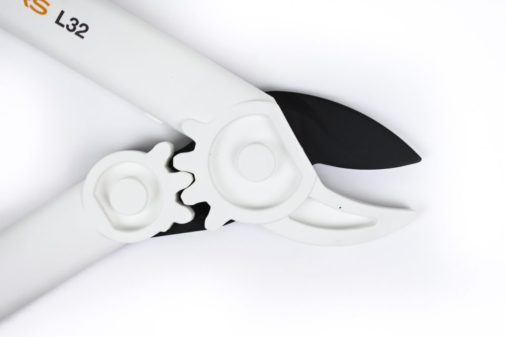 Pákové nůžky Fiskars PowerGear™ White L32 | Jarabák