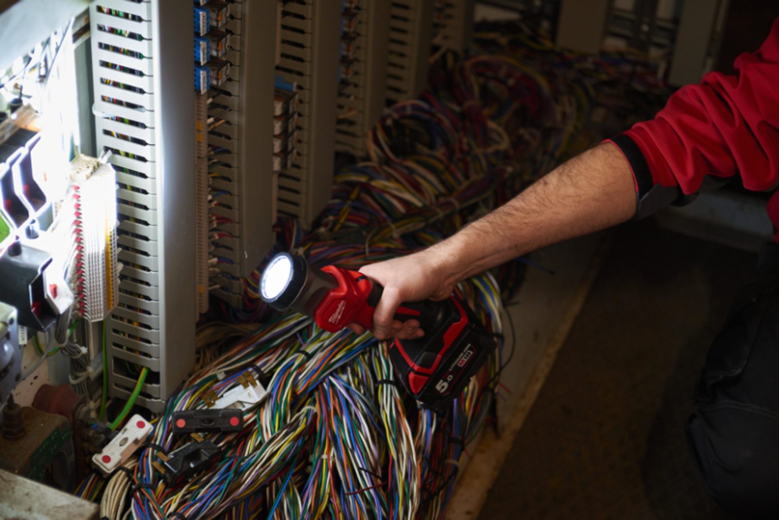 Aku LED svítilna Milwaukee M18 TLED-0 4932430361 | Jarabák