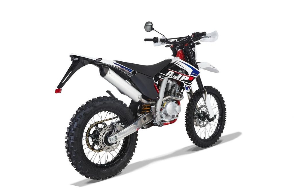 AJP SPR 240 Enduro PRO 2023 EURO5 - AJP - AJP - 125 900 Kč - Motogaráž ...