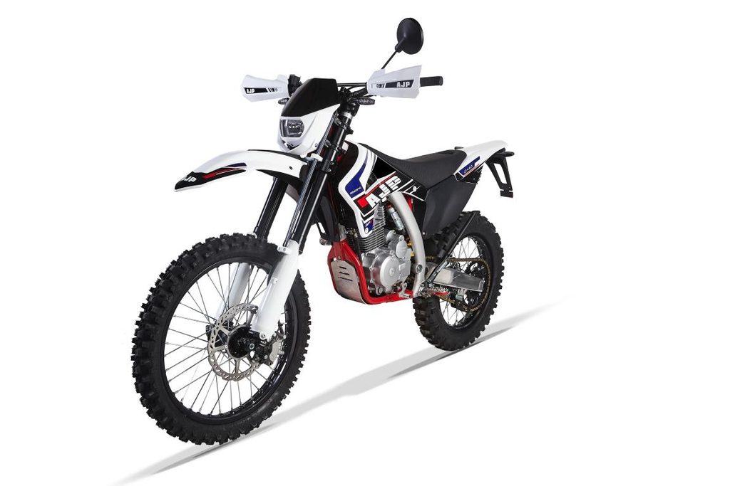 AJP SPR 240 Enduro PRO 2023 EURO5 - AJP - AJP - 125 900 Kč - Motogaráž ...