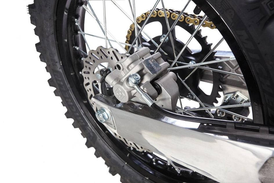 AJP SPR 240 Enduro PRO 2023 EURO5 - AJP - AJP - 125 900 Kč - Motogaráž ...