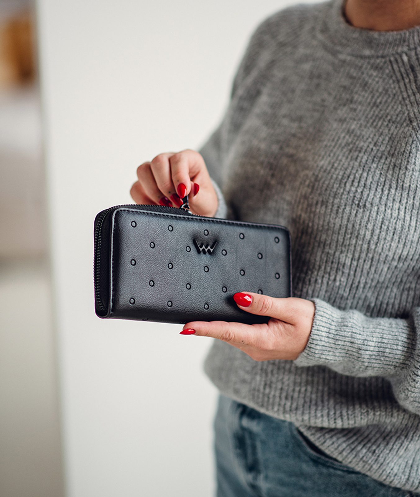 Charis Black - VUCH - Zippy closing - Wallets, Women - VUCH