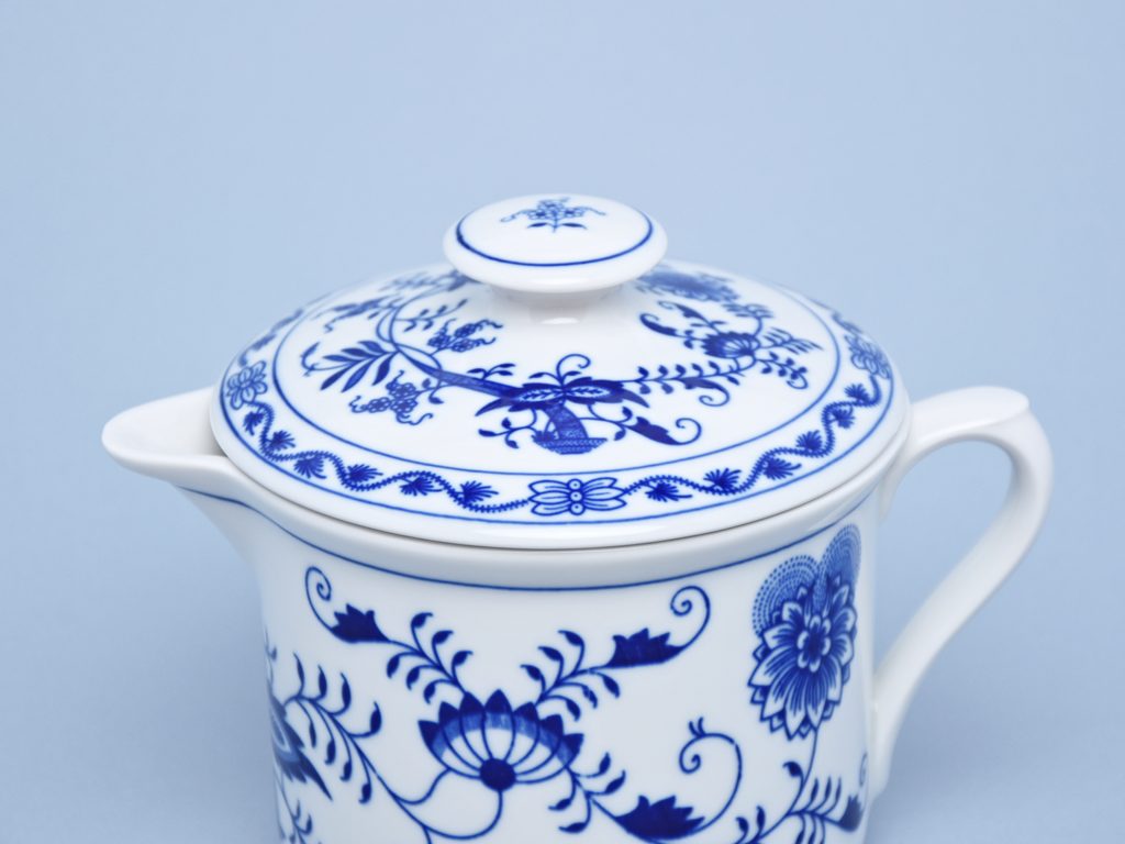 Mug Warmer 900 ml with spout and lid, Original Blue Onion Pattern ...