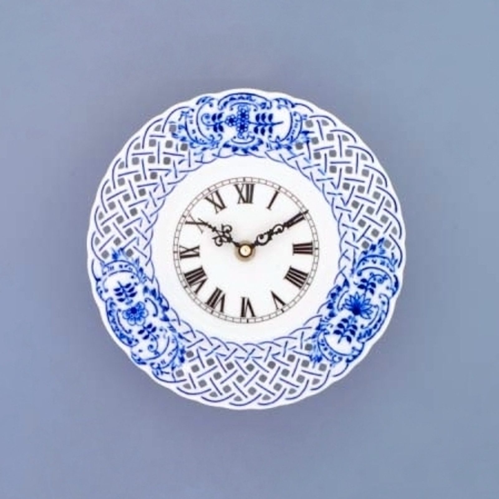 Clock perforated 18 cm + Clockwork, Original Blue Onion Pattern ...