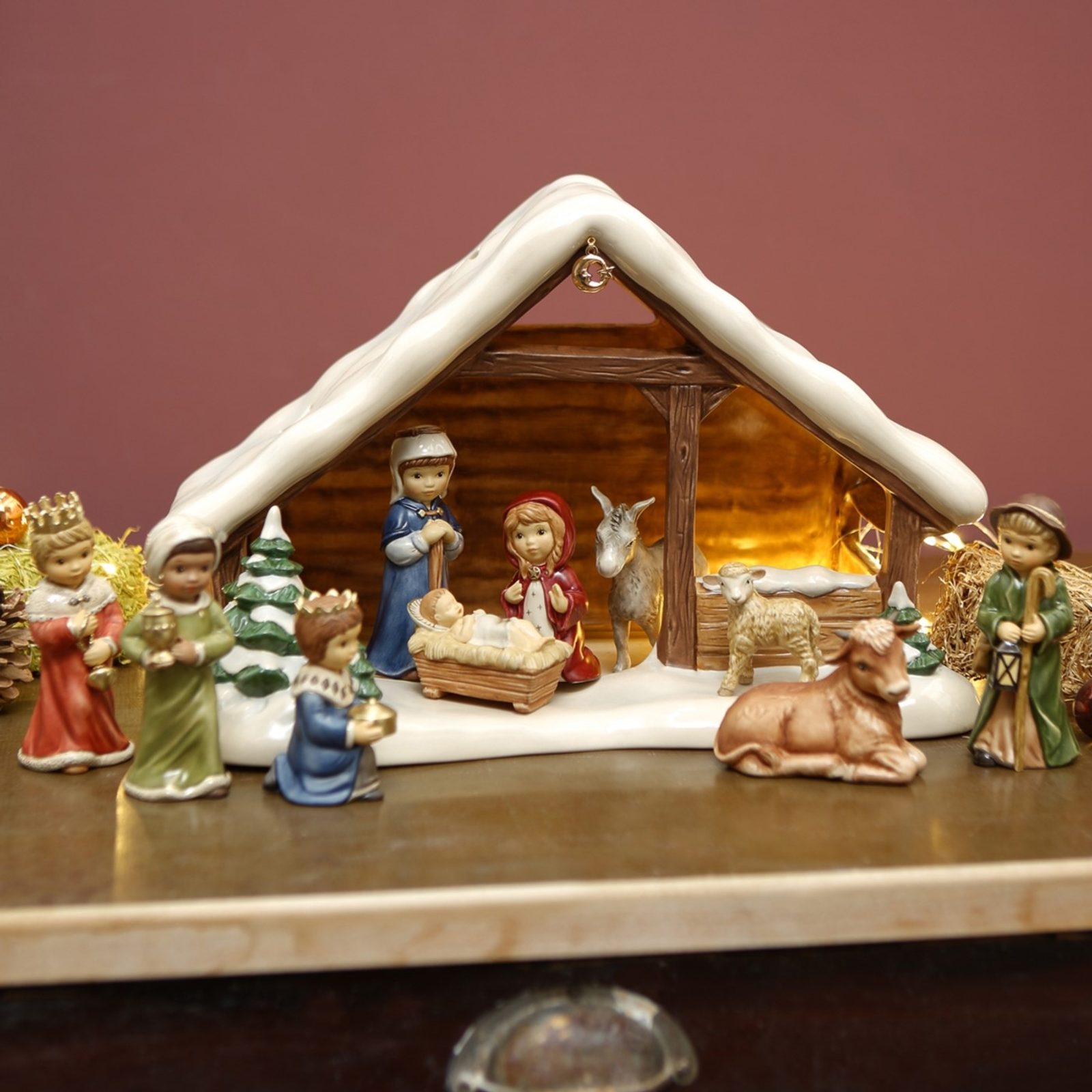 Crib Nativity Stable with Snow, 37 / 24 / 24 cm, stoneware, Goebel - by ...