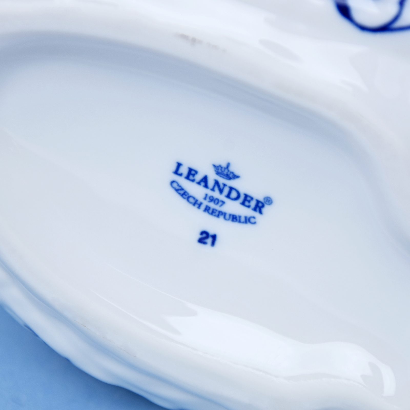 Blue Onion: Swan 22 x 18 cm big, Leander 1907 - Leander 1907 Loučky ...