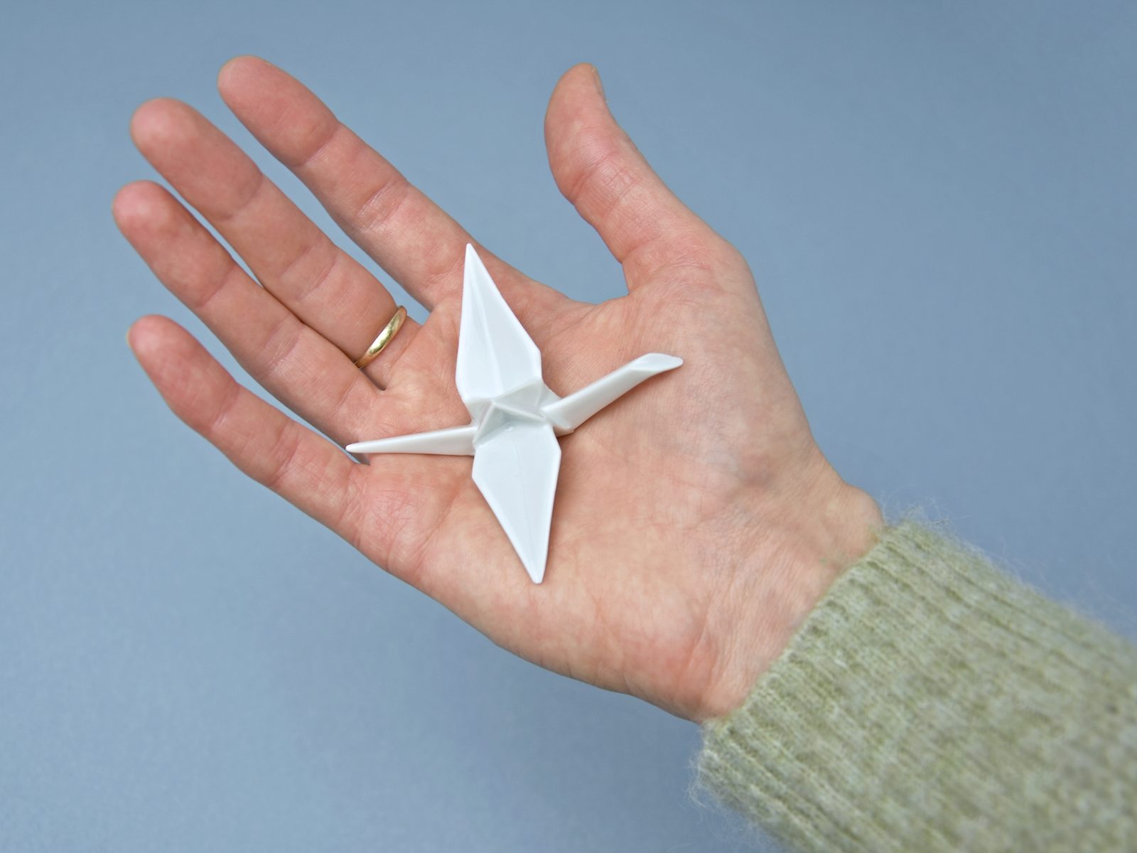 Origami - Jeřáb "z papíru" (závěsný) - porcelánová figurka pro štěstí 8 ...