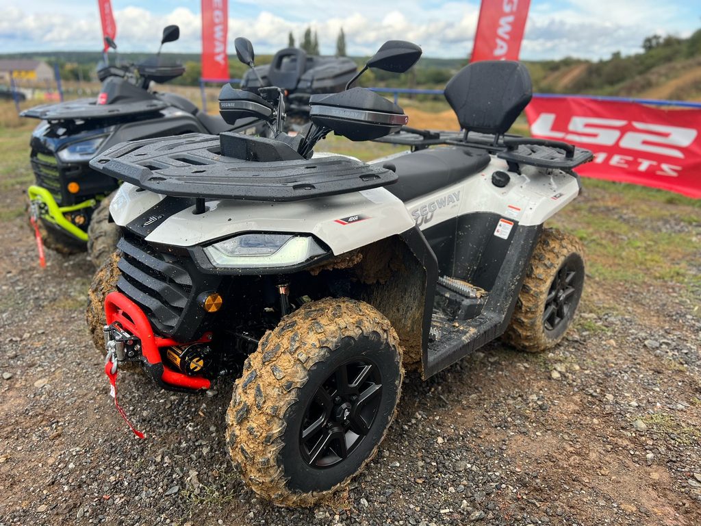 SEGWAY AT5L EPS T3b WHITE/RED - Segway - SEGWAY - ČTYŘKOLKY - 159 990 ...