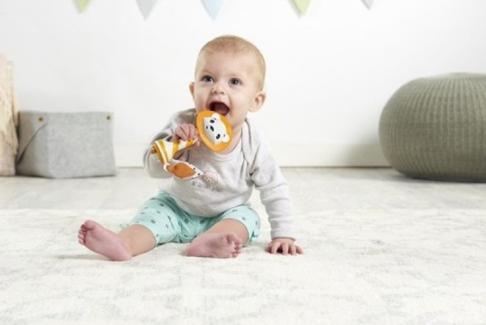 Tiny Love Chrastítko do ruky LEV LEONARDO - ProMrňousky.cz