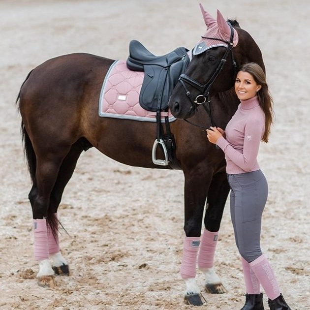 Podsedlová dečka Equestrian Stockholm Pink Crystal KOLEKCE - Equiservis.cz